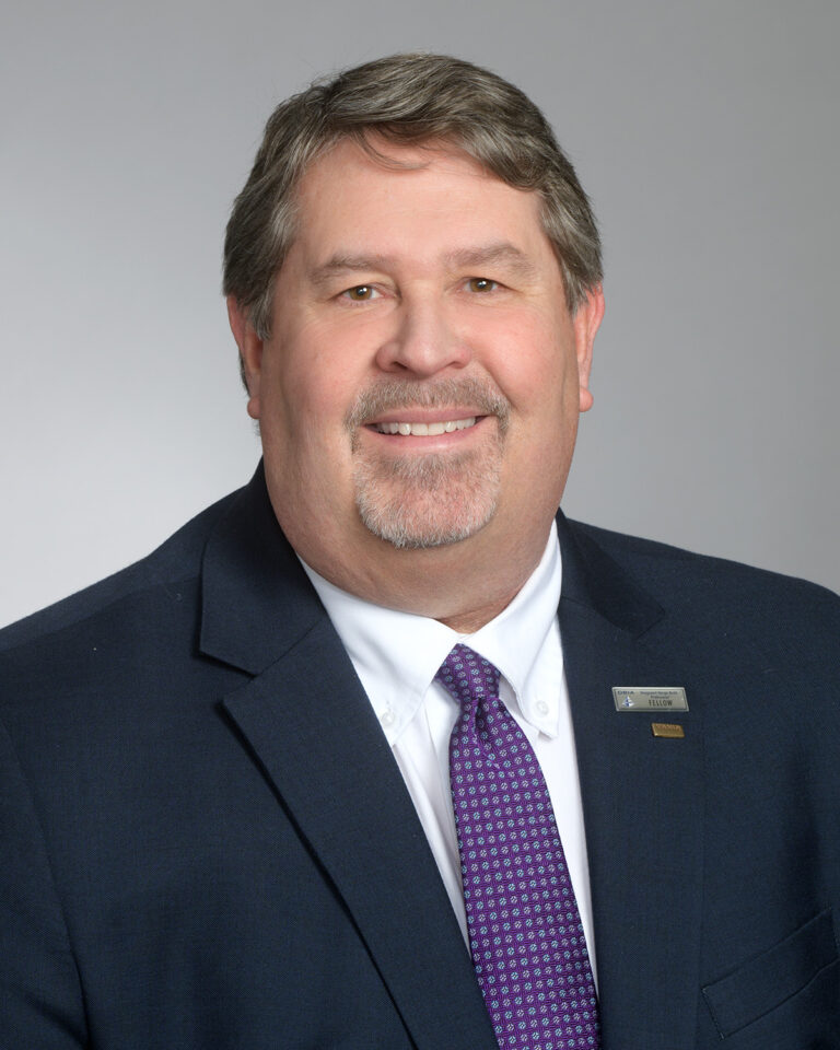 Mike Meredith | Vanir